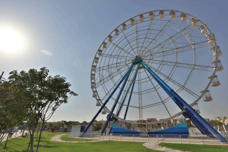 تحت الأضواء رحلة مثيرة إلى ZED Park وتجربة الإثارة والتسلية